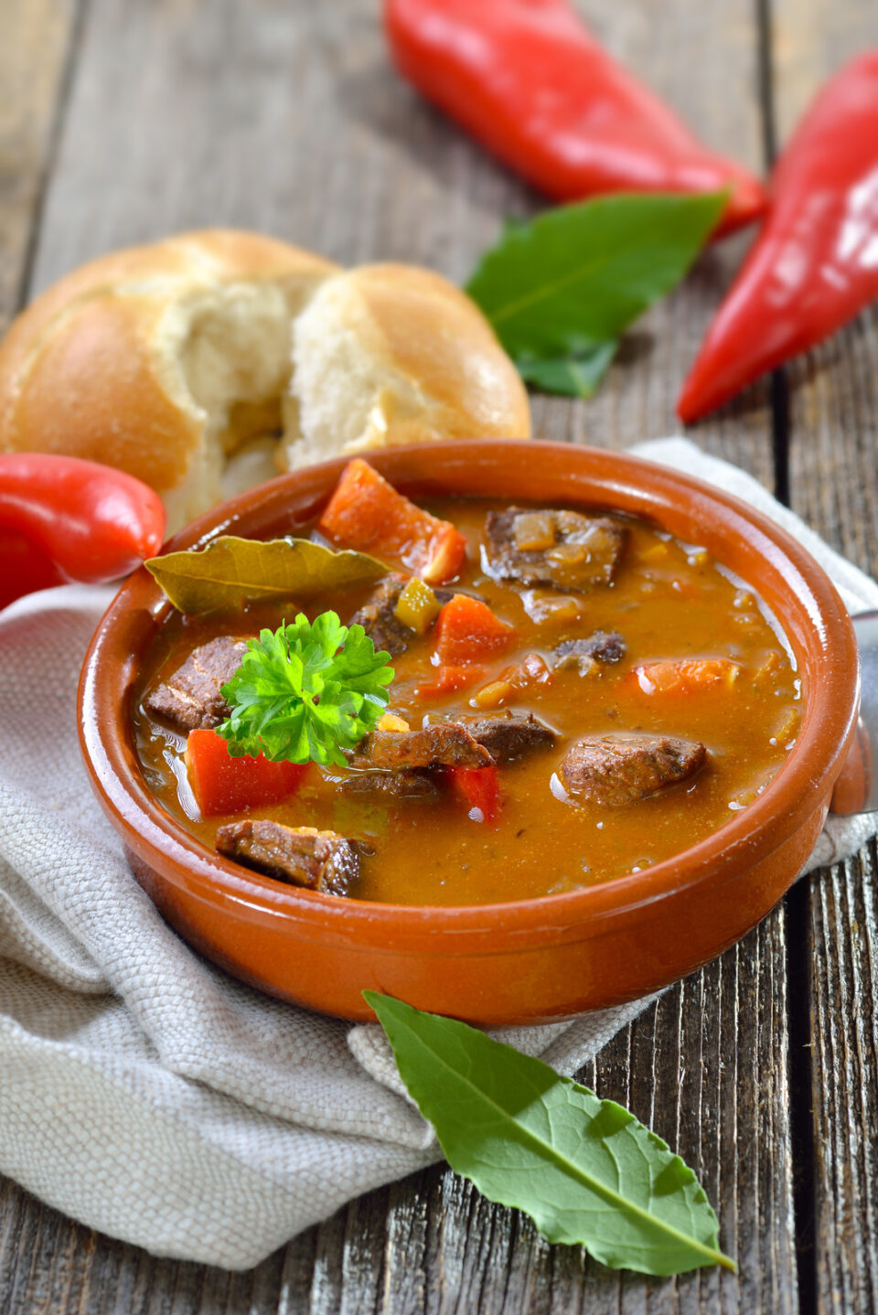 Leckere Gulaschsuppe ungarisch & gelingsicher kochen - CALLEkocht Rezepte